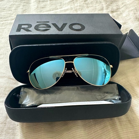 Revo | Accessories | Revo Relay Gold Blue Polarized Aviator Sunglasses ...